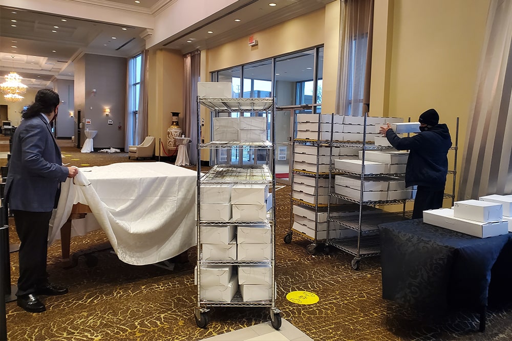 Pearson Christmas Drive Thru Food Bank – Pearson Convention Center